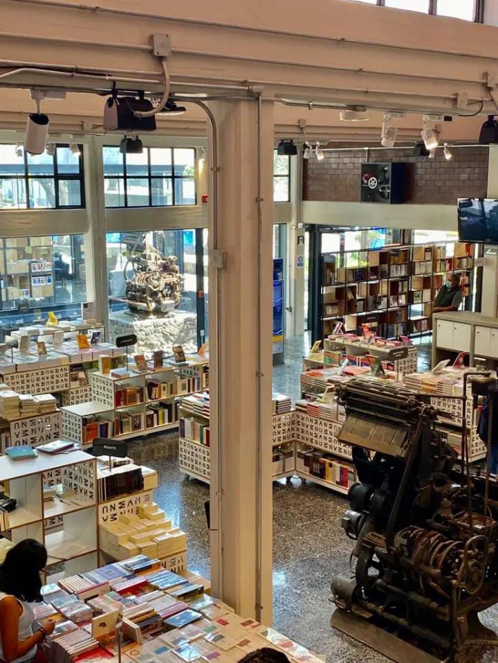 Remodelación de la librería Jaime García Terrés – UNAM - Centro Urbano