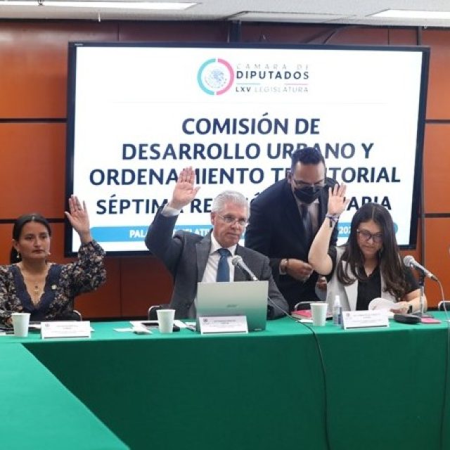 ¿Cómo llega el Infonavit a su 50 Aniversario? - Centro Urbano