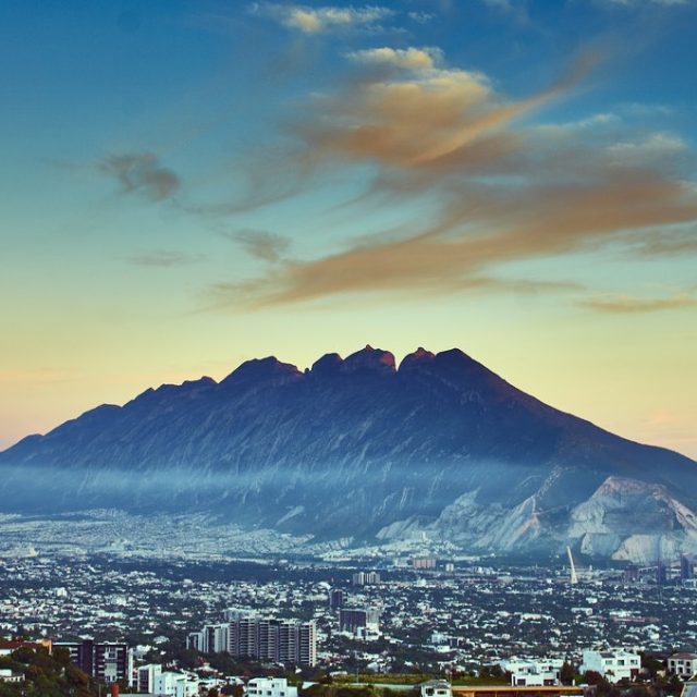 Cerro de las Mitras potencia precios de vivienda en Monterrey - Centro ...