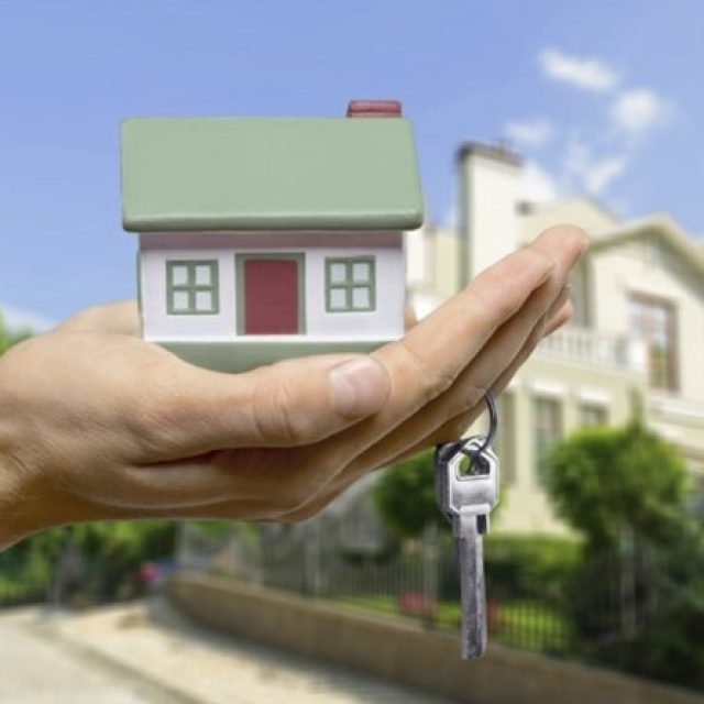 Comprar o rentar una vivienda, ¿qué es más conveniente? - Centro Urbano