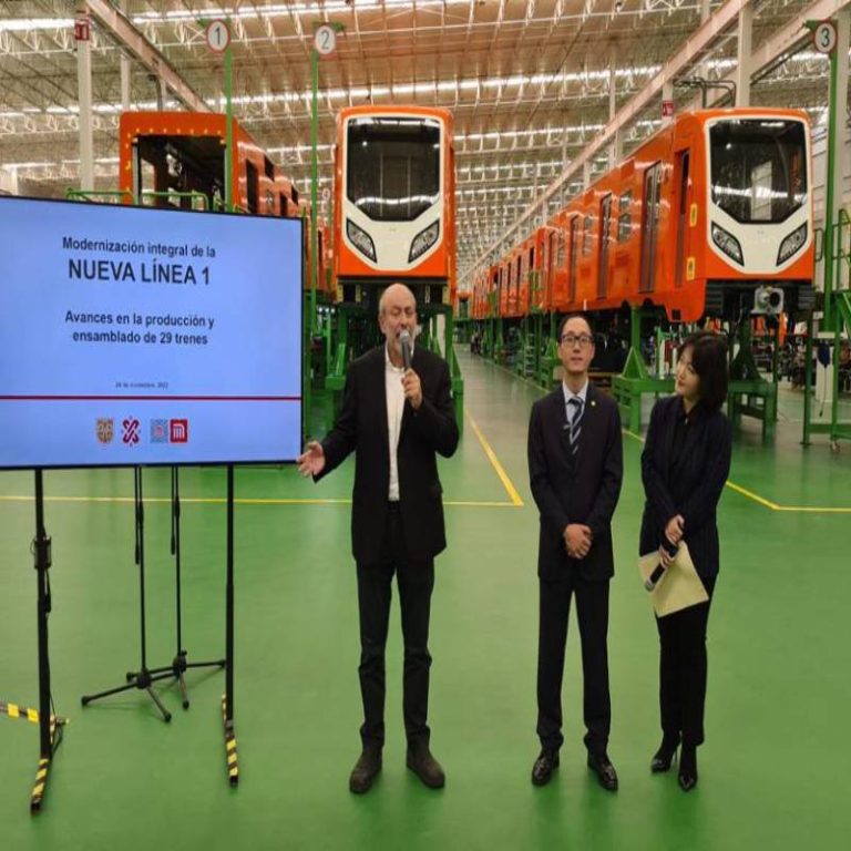 Presenta Guillermo Calderón primeros trenes para la Línea 1 del Metro ...